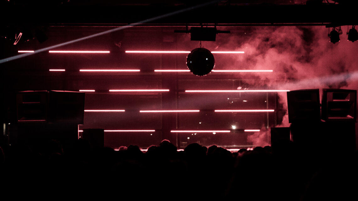 ZeeZout | Scenography | Live Visuals - DEFRAME